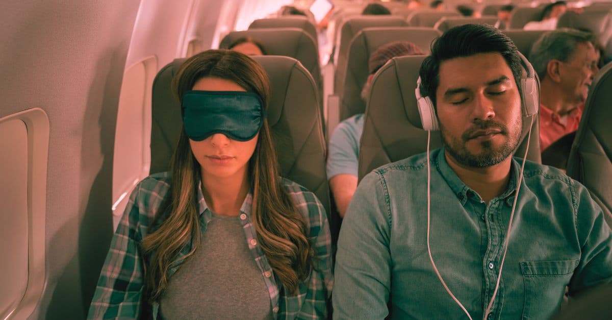 Is Mono Contagious Through Air? Symptoms and Travel Risks